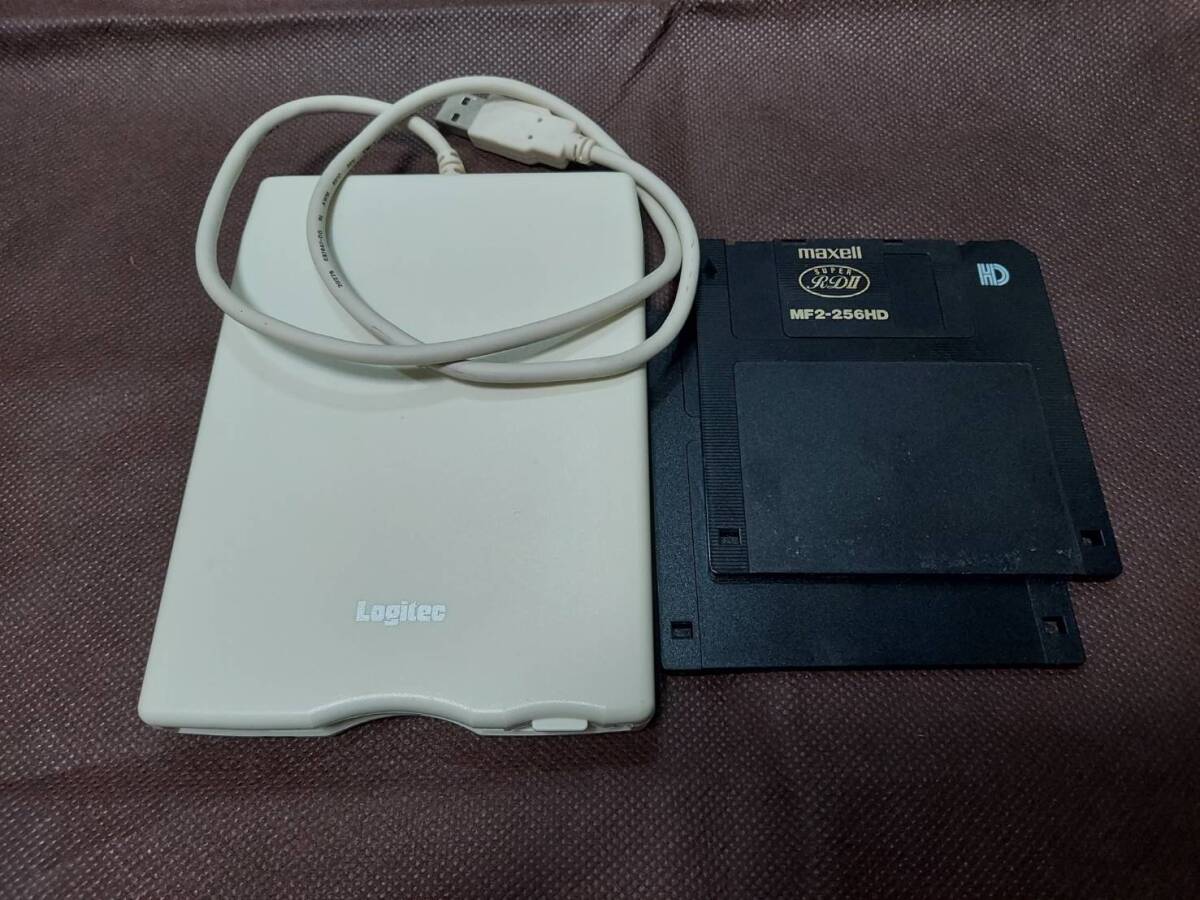 【中古 ジャンク】USB Floppy Disk Drive フロッピィディスクドライブ 3.5インチFDD Logitec ロジテック ...