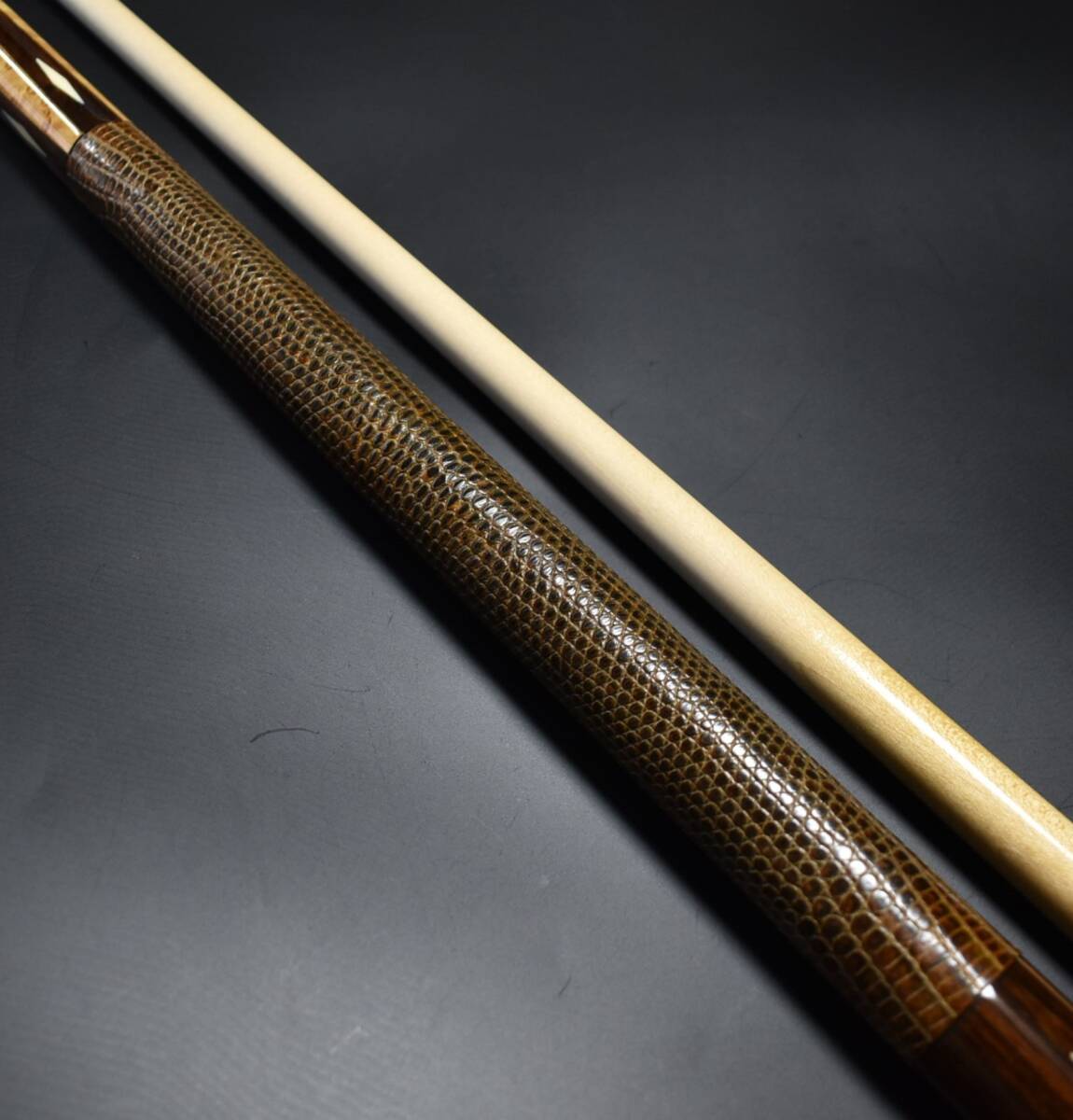 jackson custom cue/ジャクソン 4剣リザード本革★反りなし＆超美品9/32-18山 /【Buyee】 Buyee ...