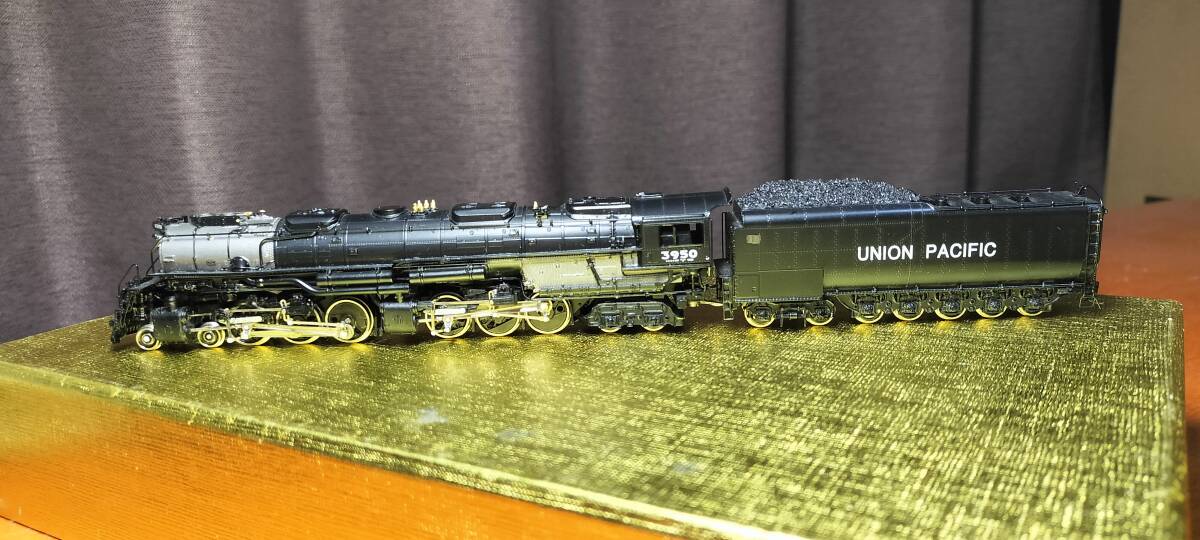 Oriental Limited UNION PACIFIC UP 4-6-6-4 Challenger #3950 /【Buyee ...