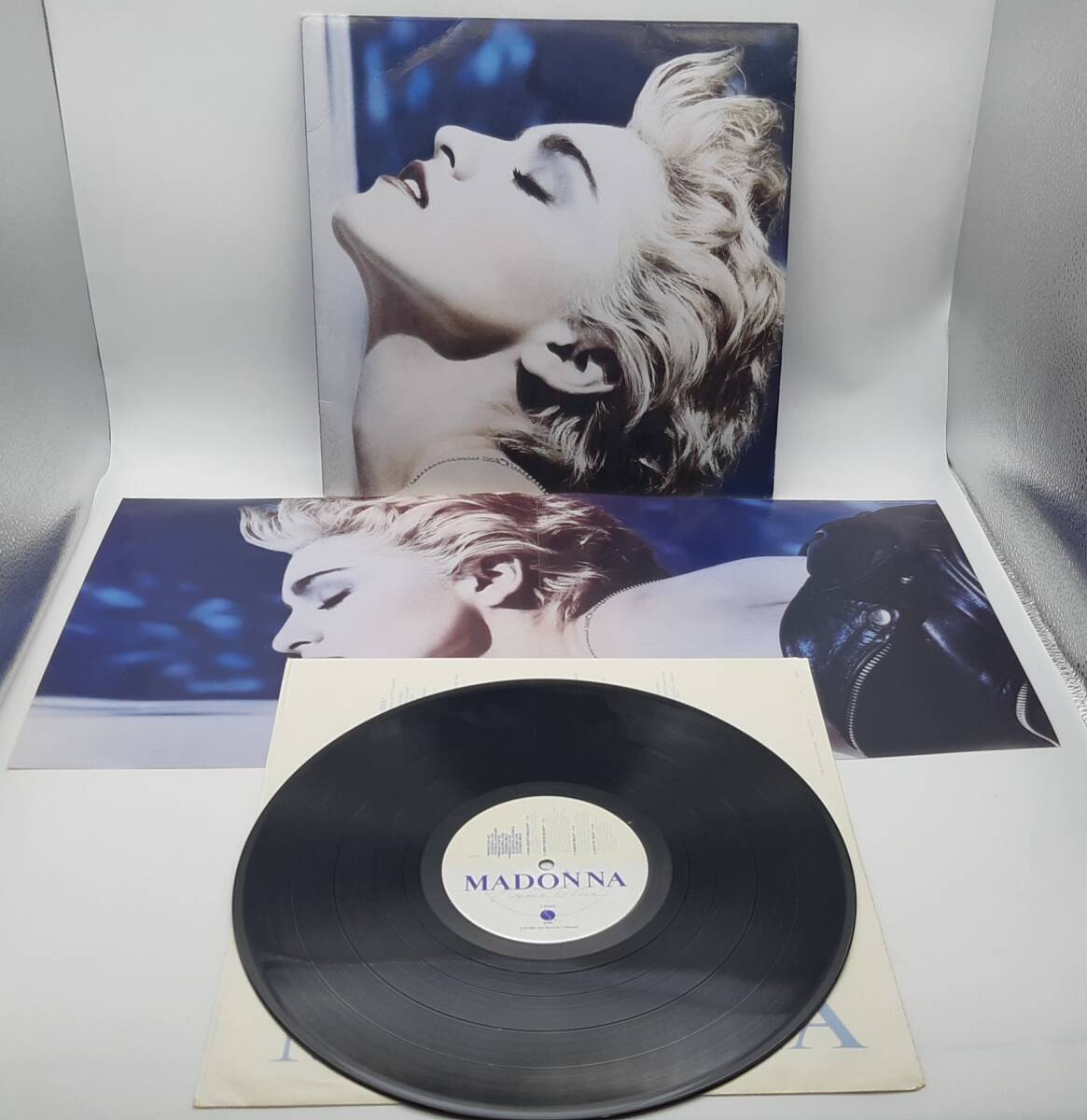 レコード MADONNA マドンナ True Blue ポスター付き 1-25442 8083 /【Buyee】 Buyee ...