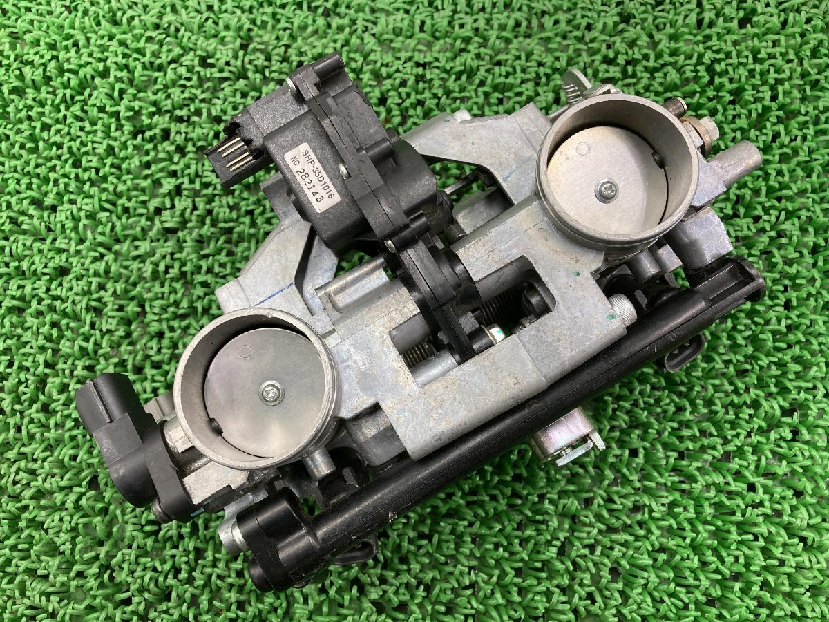 W800 スロットルボディ T038 DEC4 カワサキ 純正 中古 インジェクター EJ800A 本体に割れ欠け・固着無し 修復素材や部品取りに /【Buyee】