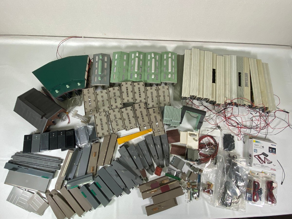 7-28 Nゲージ ストラクチャー まとめ売り ジャンク品 機関庫 電飾パーツ 他 鉄道模型 箱無し 同梱不可(arc) /【Buyee】 Buyee - Japanese Proxy ...