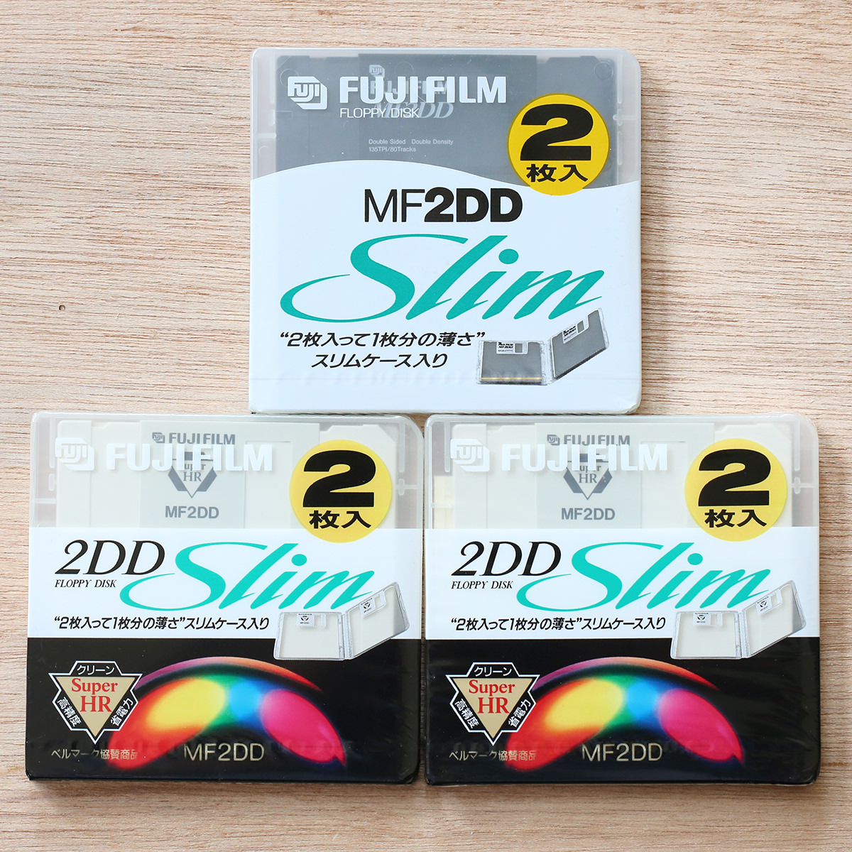 FUJIFILM Super HR 2DD Slim 2枚入り(ホワイト2セット・) MF 2DD(ブラック1セット)未開封・未使用品 ...