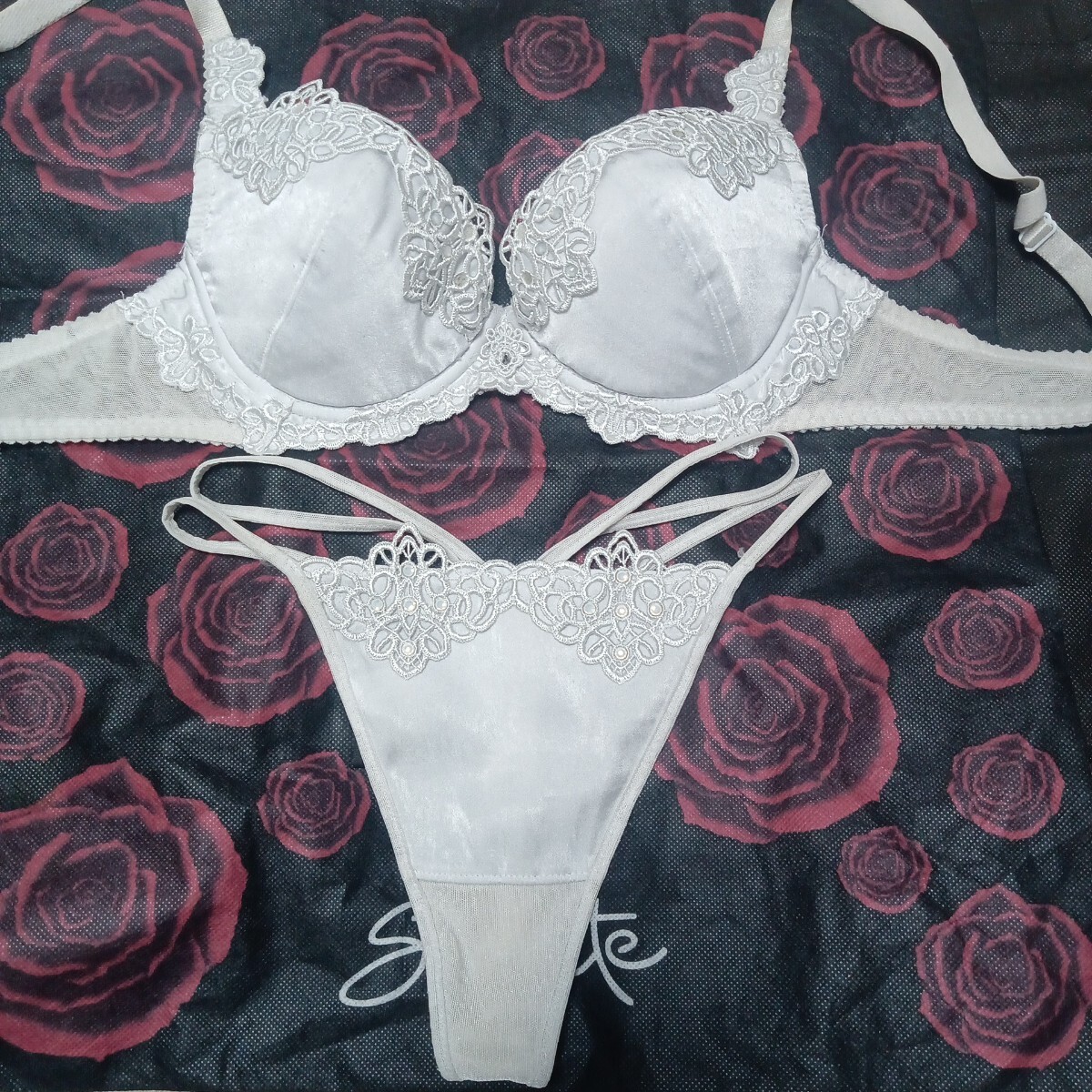 売り切り 店舗限定 Wacoal salute ワコール サルート 97 ゼーン 復刻版 D70 ブラ+ソング 2点上下セット ソング Мサイズ ウェディング用 /【Buyee】 Buyee ...