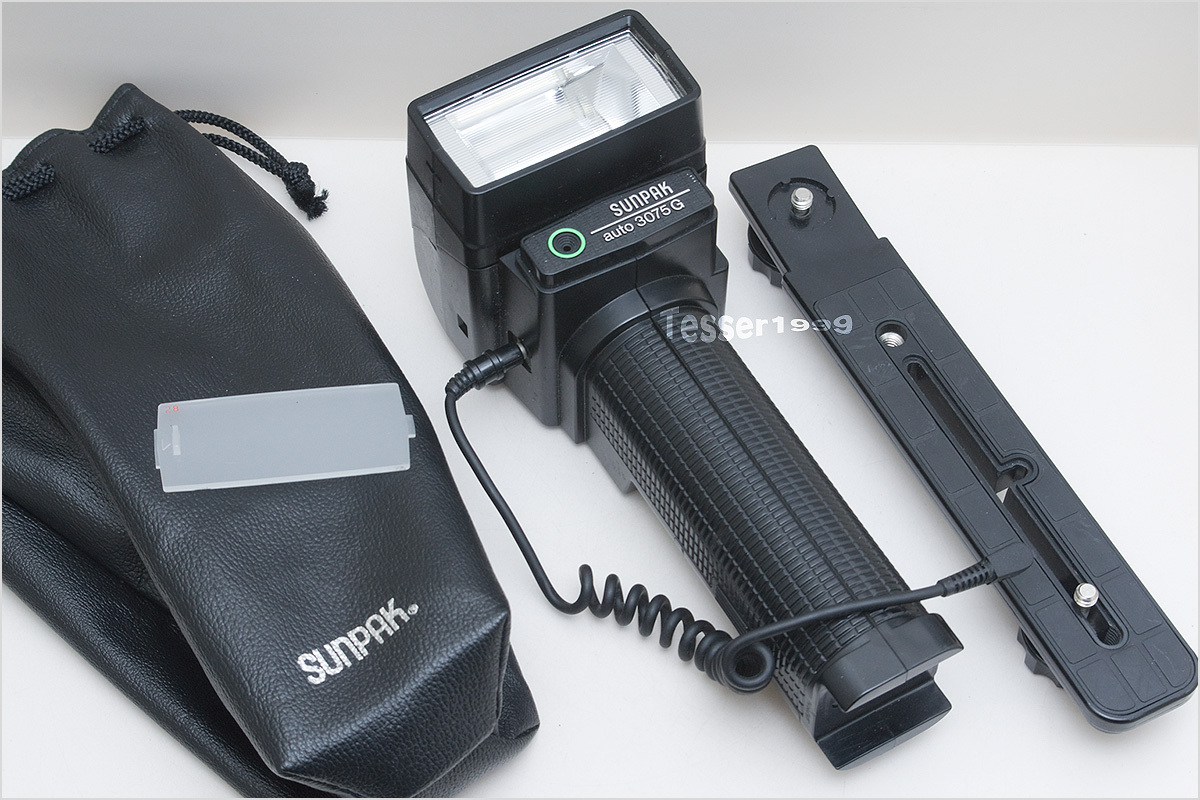 SUNPAK auto 3075G 調光・光量OK 28mmワイドパネル・ケース付 [0413] /【Buyee】 Buyee ...