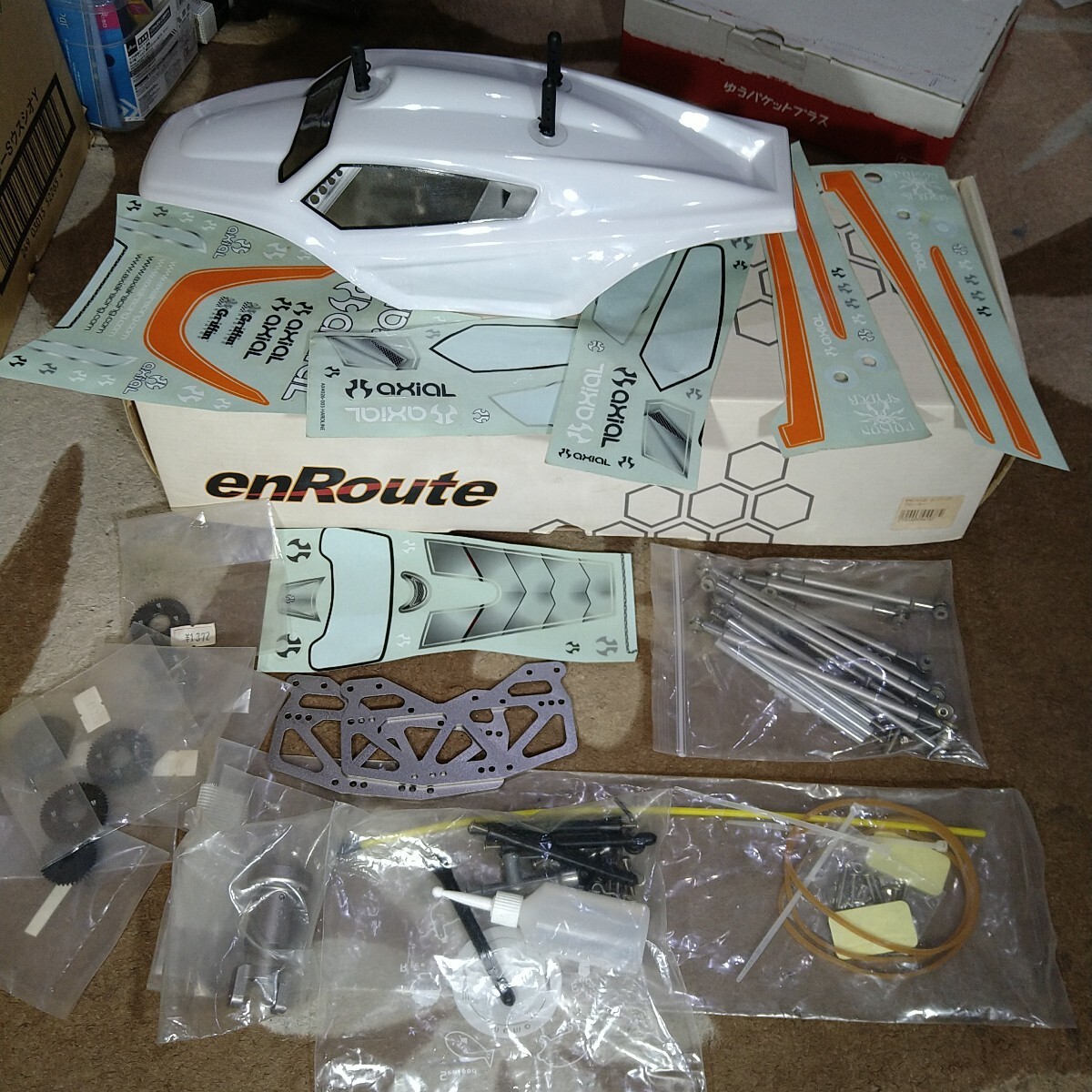 BERG クローラー 未走行パーツ enroute エンルート ショック xr10 ボディー アキシャルリンク axial RC4wd moa ...