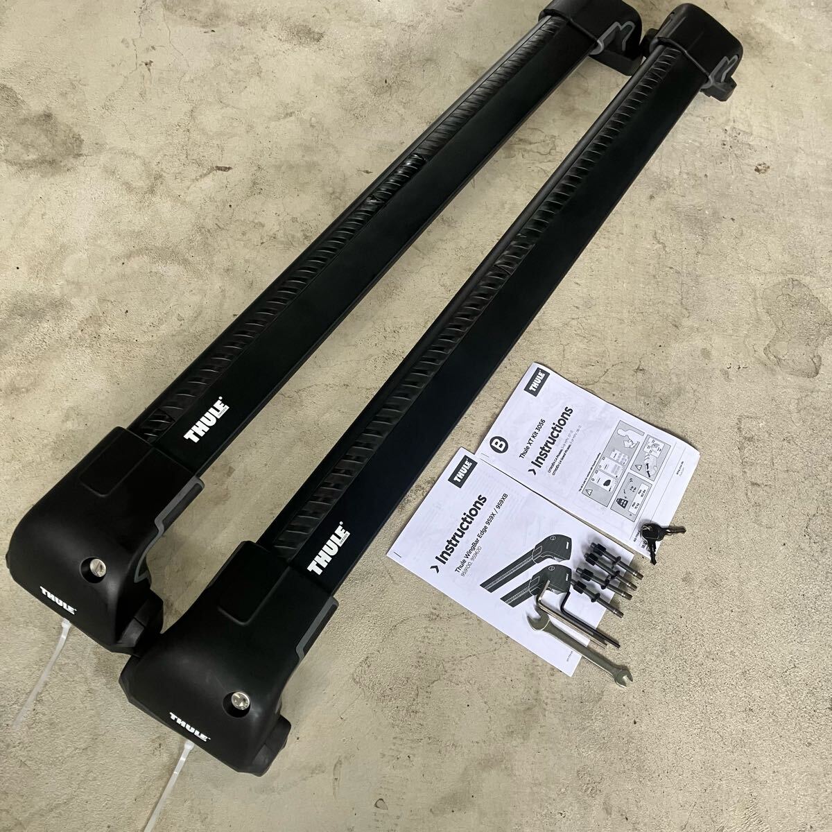 THULE シトロエン C4 ピカソ キャリアベースセット(ウイングバーエッジ9595B+KIT3056)ルーフレール無車用CITRON C4 ...