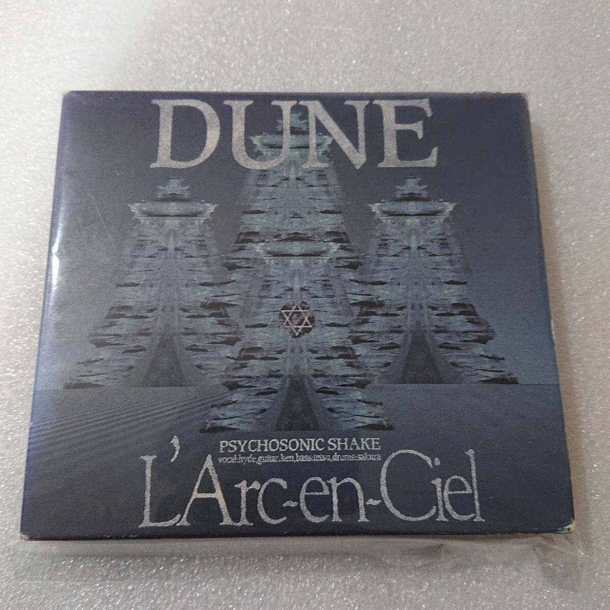L'Arc〜en〜Ciel【DUNE】初回限定盤CD通販限定10000枚 93年当時品 インディーズ 特典ステッカー付 ラルクアンシエル HYDE 貴重レア希少廃盤 /【Buyee ...