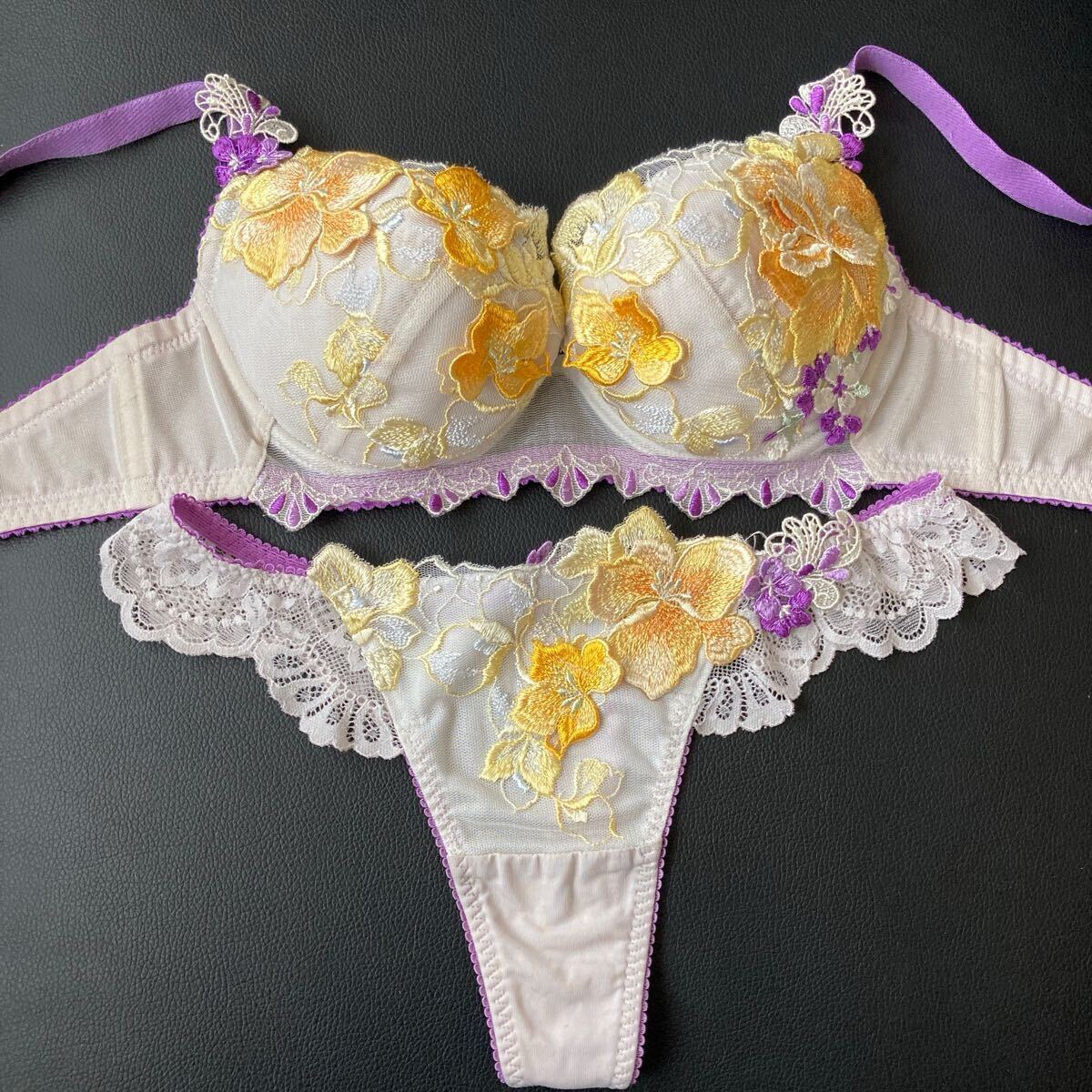 ワコール サルート 13G フィレンツェ IV 補正下着 ブラジャーD70 ソングM Wacoal salute /【Buyee】 Buyee - Japanese Proxy Service ...