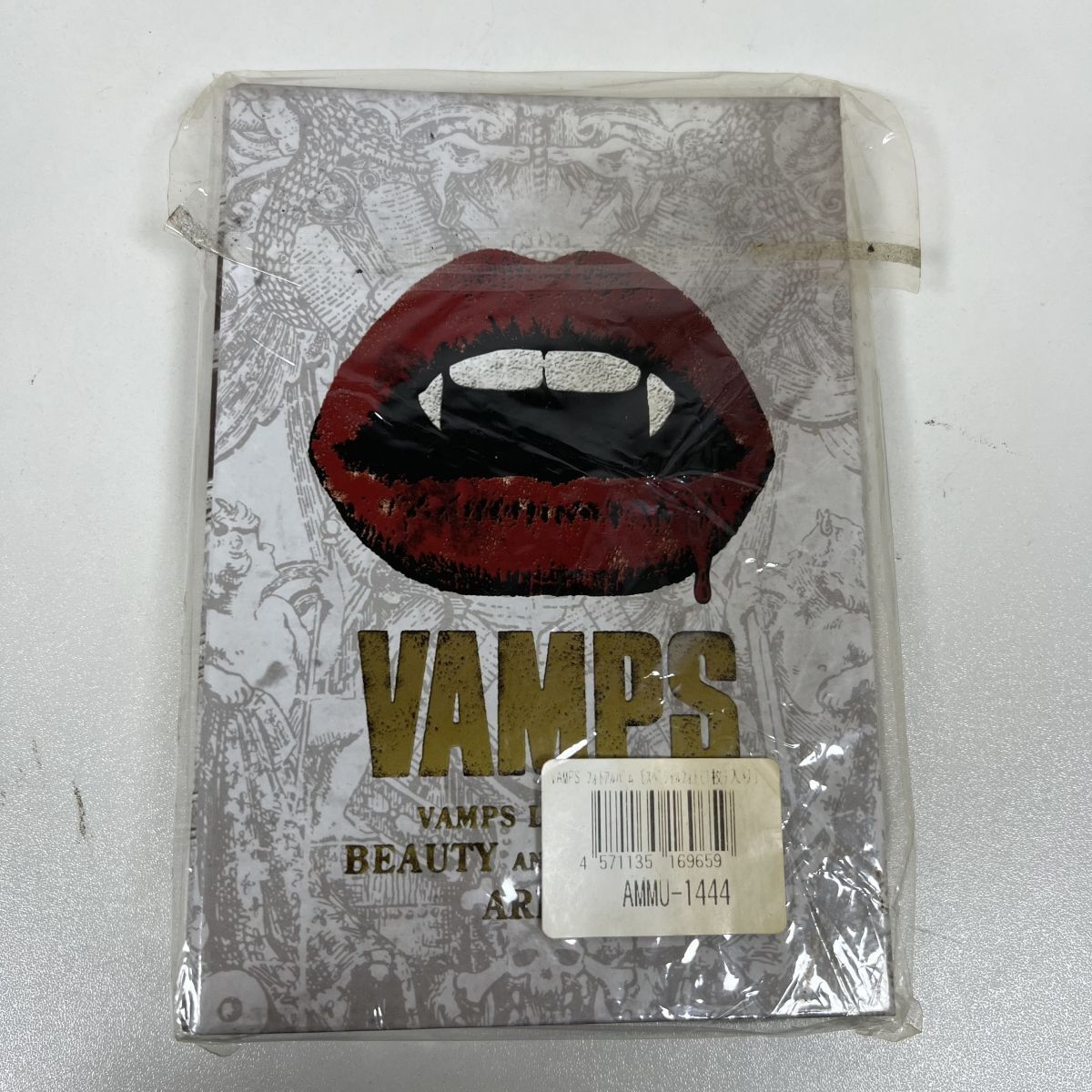 【未使用品】VAMPS ヴァンプス VAMPS LIVE 2010 BEAUTY AND THE BEAST ARENA フォトアルバム スペシャルフォト1枚入り /【Buyee】 Buyee ...