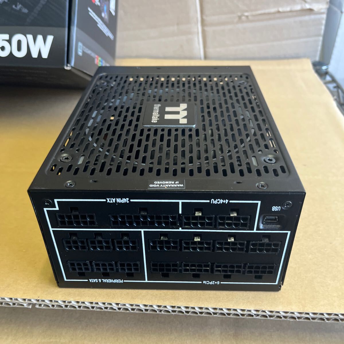 ★送料込み thermaltake(サーマルテイク）製THOUGHPOWER iRGB PLUS 1250W POWER SUPPLY 80PLUS TITANIUM TPG ...