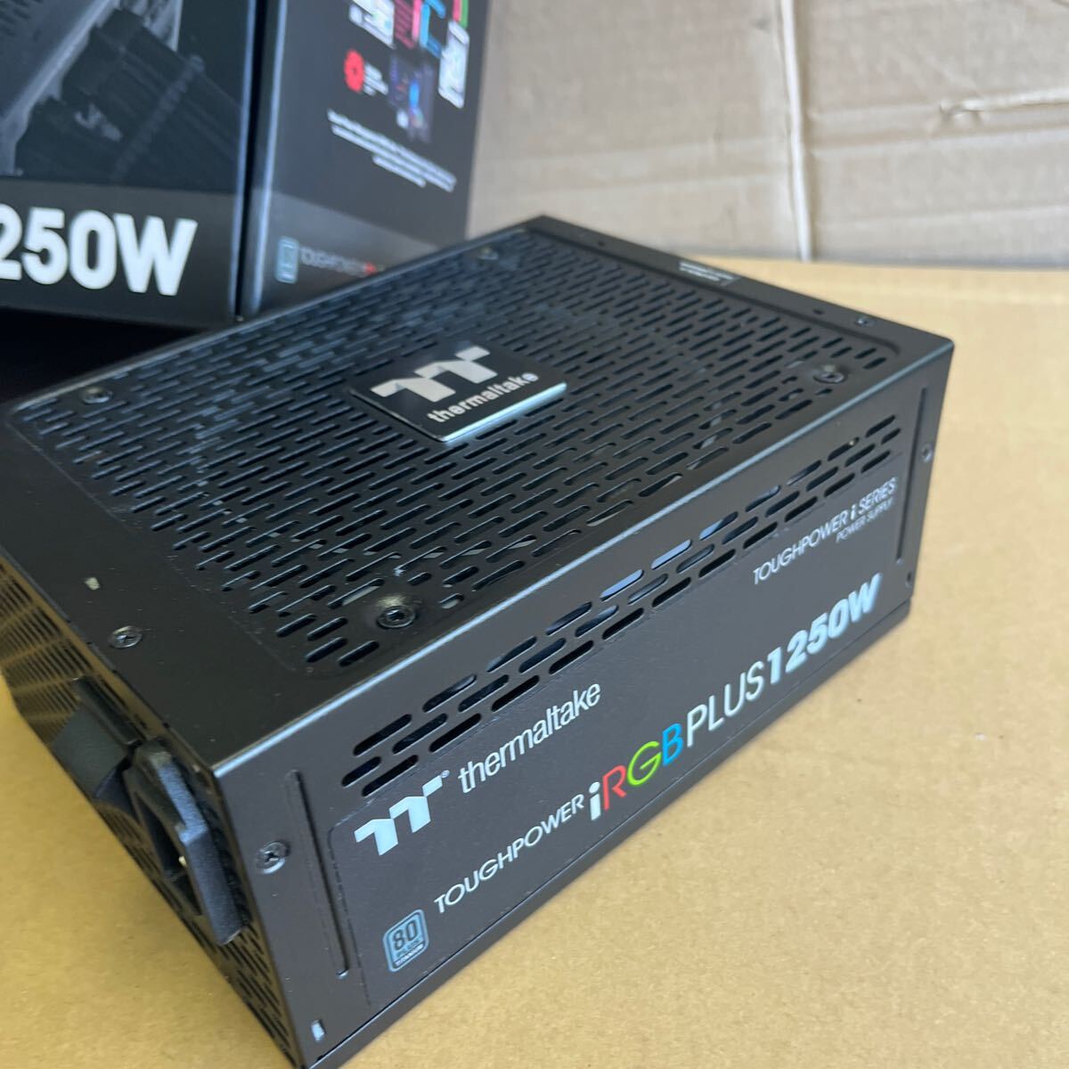 ★送料込み thermaltake(サーマルテイク）製THOUGHPOWER iRGB PLUS 1250W POWER SUPPLY 80PLUS TITANIUM TPG ...