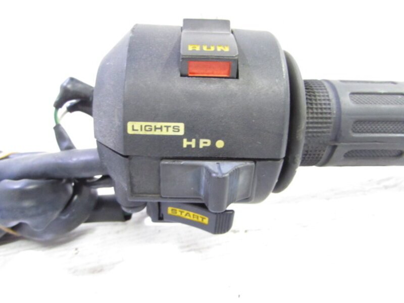 CBX750F RC17 希少!! 純正 右 ハンドルスイッチBOX 実動車外し 検※ CBR400F NC17 CB750F RC04 RC01E インテグラ ボルドール 156K36 ...