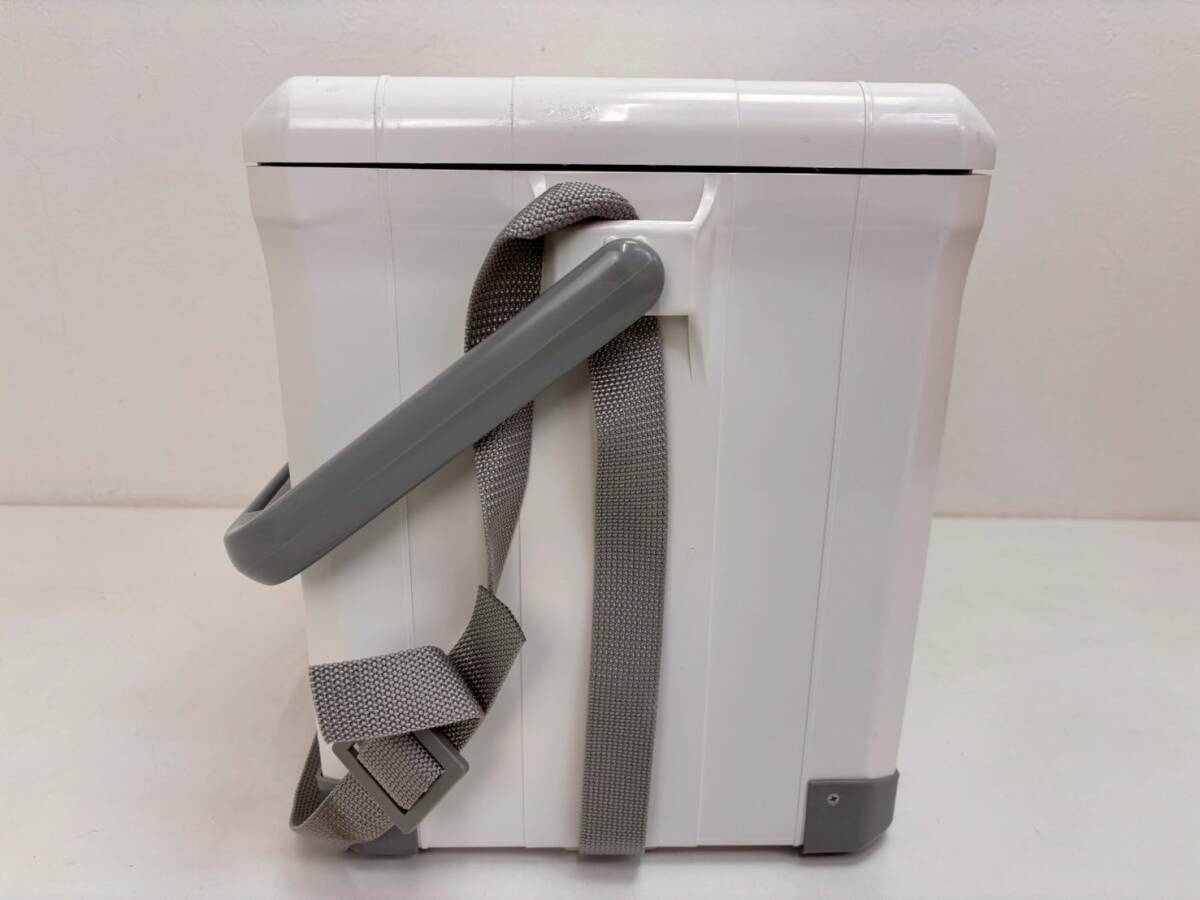 T523A シマノ 防波堤 COOL200 CZ-320A CAPACITY 20L クーラーボックス 保冷 釣具 釣り用具 フィッシング ...