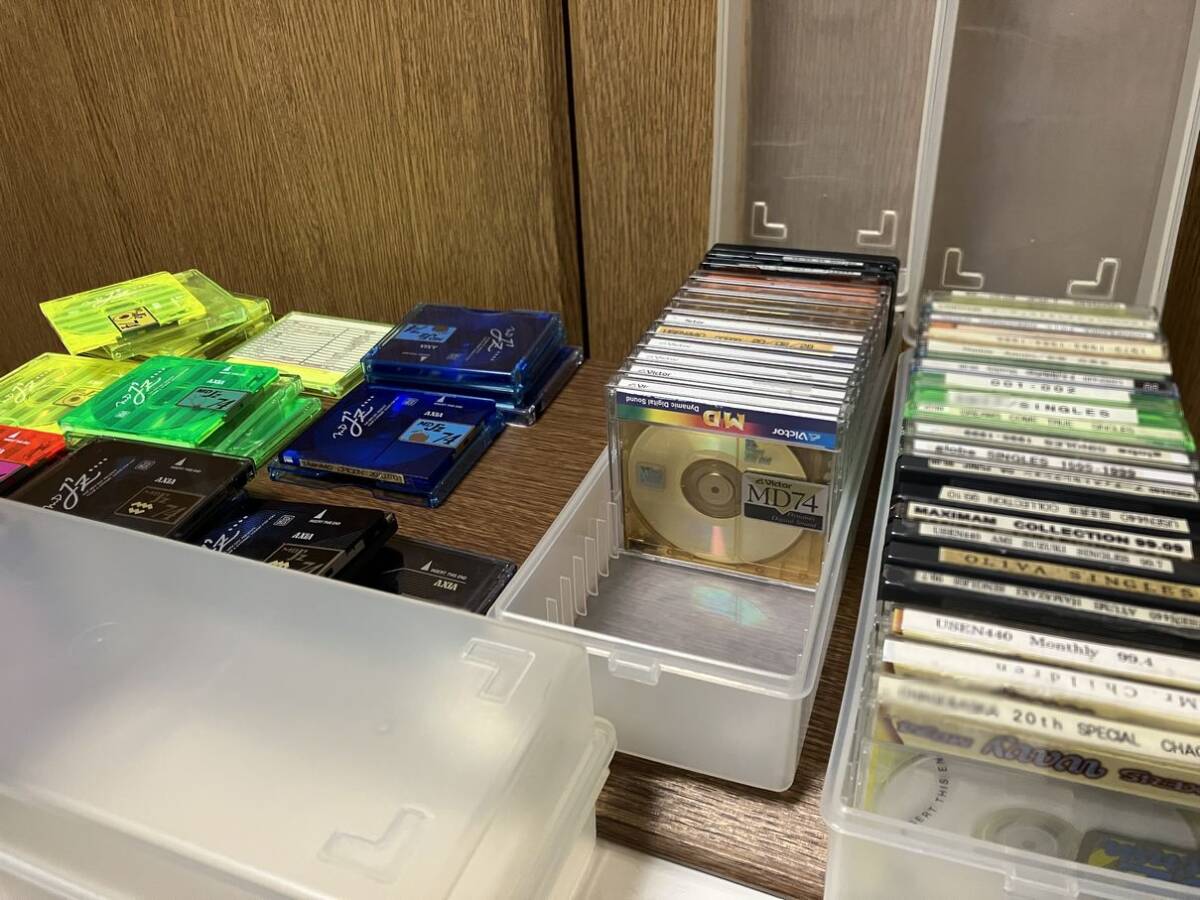 中古 MiniDisc MDディスク 53枚(蛍光色カラー AXIA/XEUS WAVY MD74) 20枚収納MDディスクケース セット ...