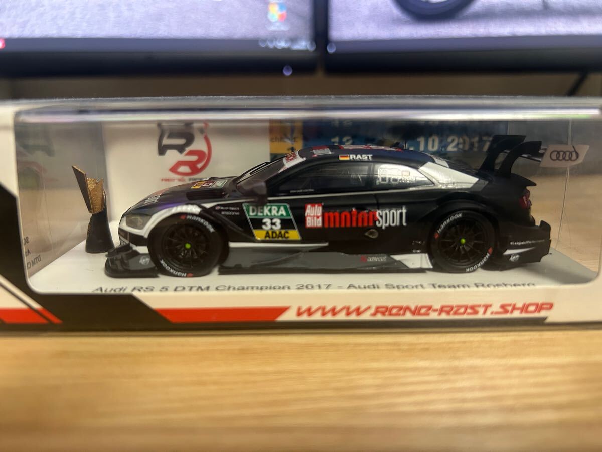 RS 5 DTM DTM Champion 2017 Audi Sport Team Rosberg Rene Rast (サイン＋トロフィ ...