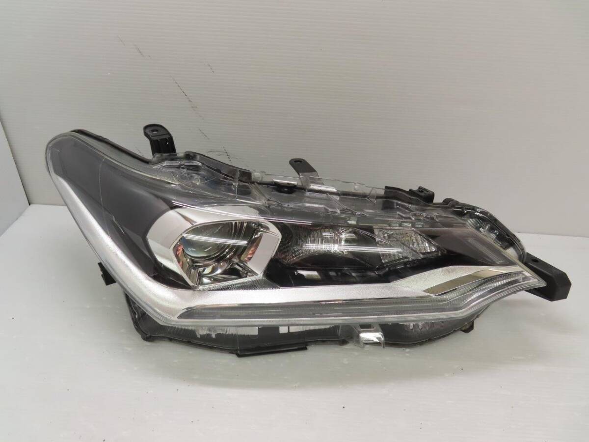 P【Y2722】NZE161G/NKE165G/NRE161G カローラフィールダー【後期 W×B】LED ヘッドライト 右【81140 ...