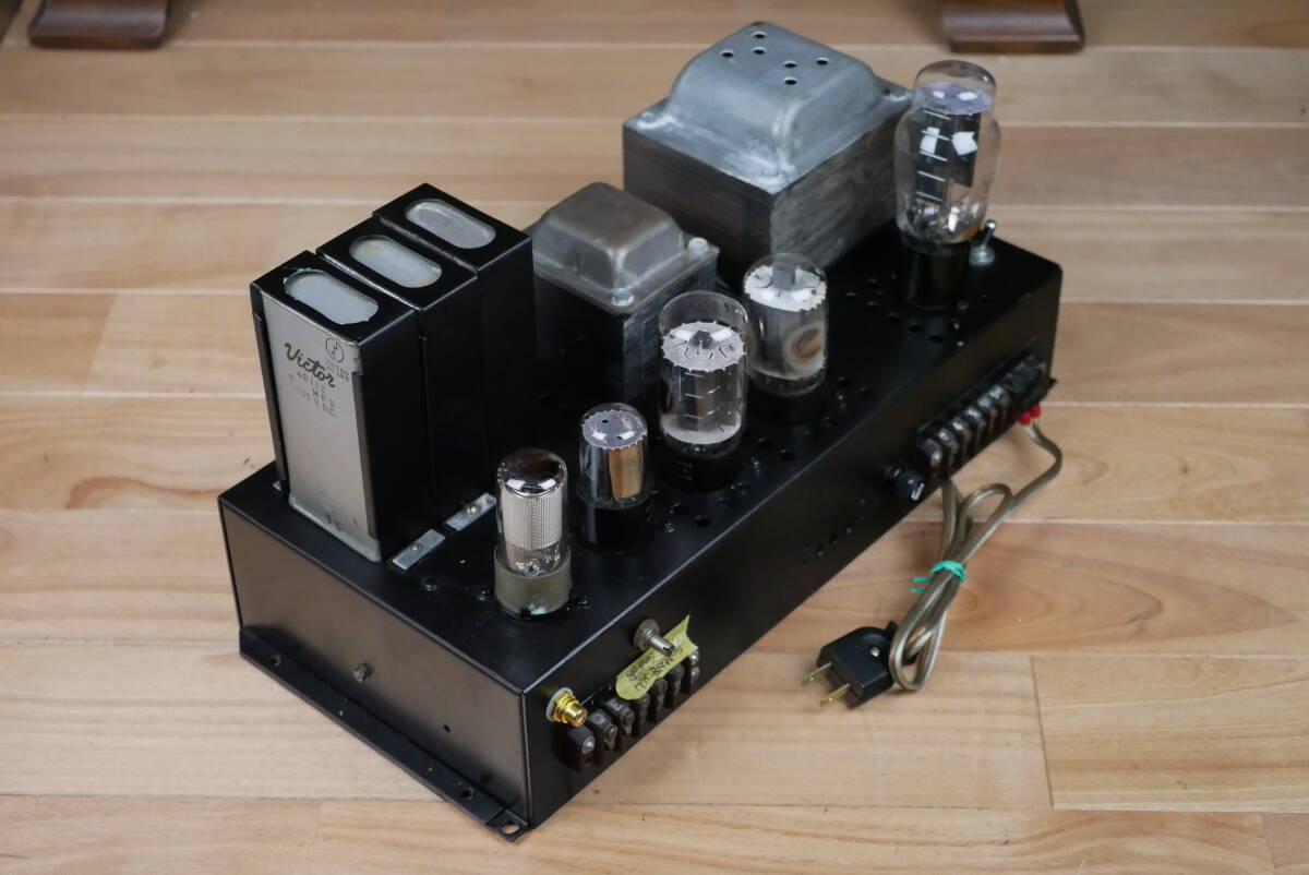 Victor製でしょうか？ 自作品？ 改造品と思われる真空管パワーアンプ！ 6L6GCのPPアンプです。 音出ました！ モノラル1台のみです ...