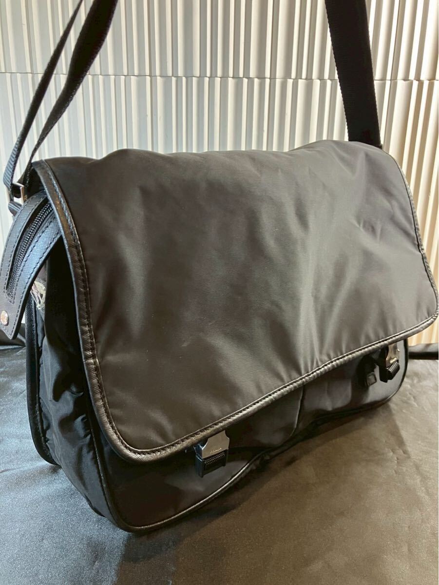 大島12 PRADA プラダ メッセンジャーバッグ 美品 V165 ギャランティカード付き /【Buyee】 Buyee - Japanese Proxy Service | Buy from ...