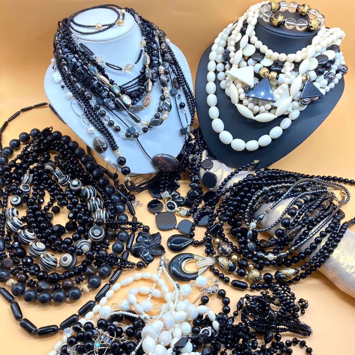 南洋ゴールデン入り!! アクセサリーおまとめ u 約2501.0g ネックレス ブレス 淡水 パール アイボリー オニキス モノクロ 925 /EF2 C808 /【Buyee】 Buyee ...