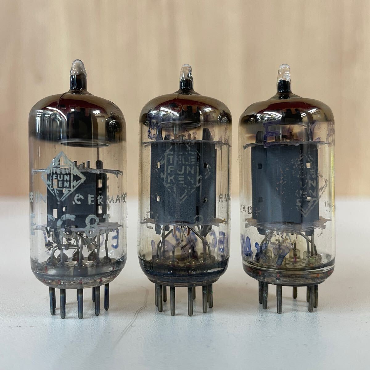 【A-2】 Telefunken 真空管 3本 ECC81/12AT7 ECC82/12AU7 ECC83/12AX7 導通未確認 動作不明 現状品 4212-5 /【Buyee】 Buyee ...