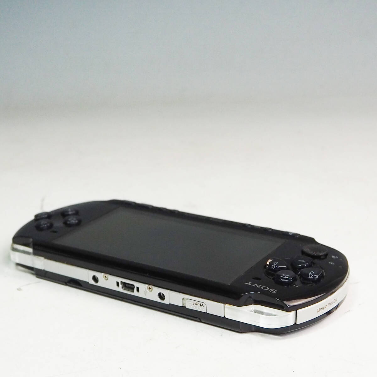 【ジャンク】SONY ソニー プレイステーションポータブル PSP-3000 本体 ブラック メモリースティック 8GB ...