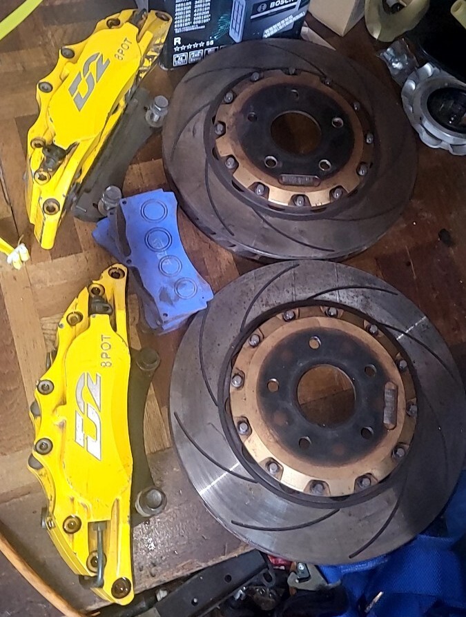 D2レーシング8POTブレーキキット 330φ2ピースローター FN2 シビック タイプRユーロ CR-Z ZF1 ZF2 FD1 FD2 ...