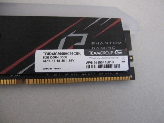 Team T-FORCE XCALIBUR Phantom Gaming RGB DDR4メモリ PC4-24000 DDR4-3000 ...