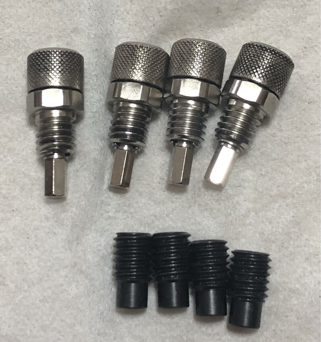 TEIN テイン EDFC Click Kit クリックキット 4個 クリックダイヤル イモネジ 減衰力調整 新品車高調からの取り外し ...
