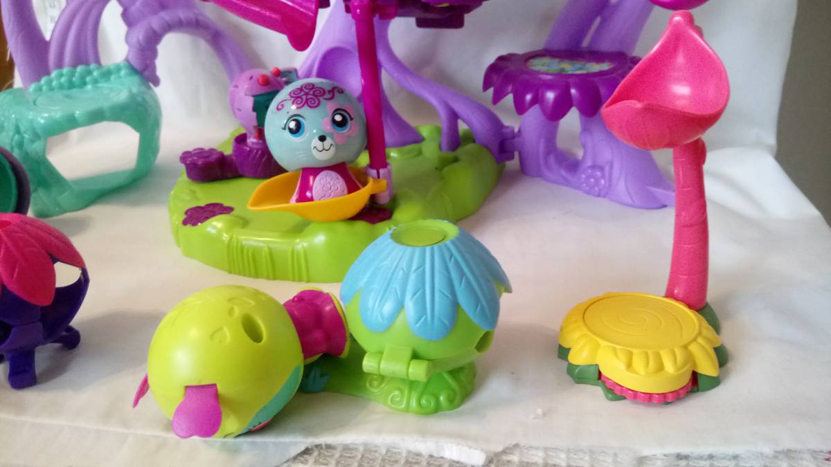 Zoobles（ズーブルズ） Razoo's waterslide＋Tree house＋zoobles セット /【Buyee】 Buyee ...