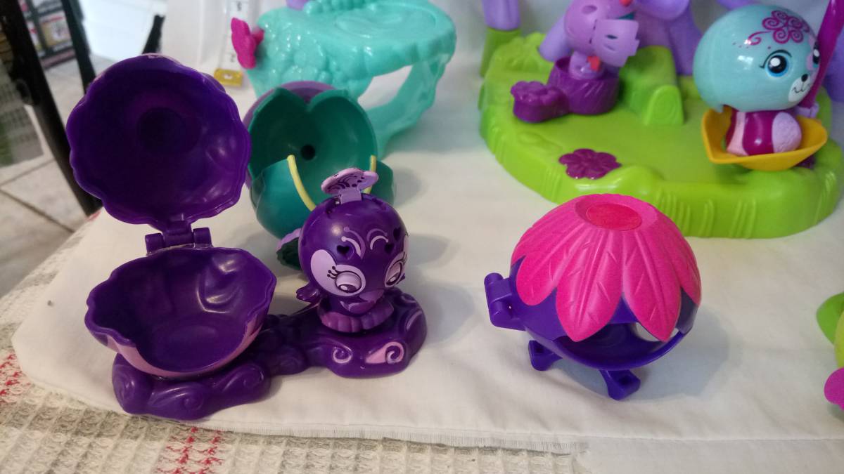 Zoobles（ズーブルズ） Razoo's waterslide＋Tree house＋zoobles セット /【Buyee】 Buyee ...
