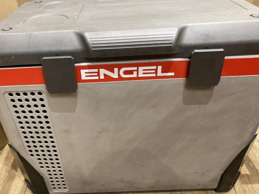 020♪ジャンク品・即決価格♪ENGEL エンゲル ポータブル冷蔵庫 クーラーボックス MR040F-D1-GL *通電OK/冷えない ...