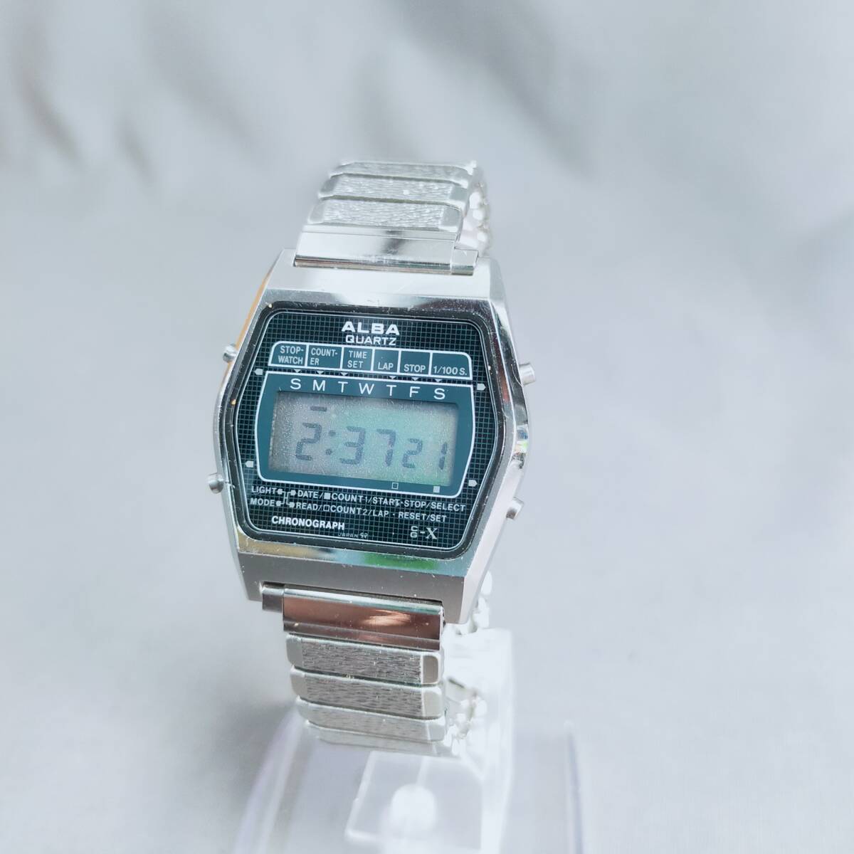 5712/10 GJ72812 ALBA QUARTZ Y729-4000 CHRONOGRAPH デジタル 腕時計 電池交換済 稼働 ...