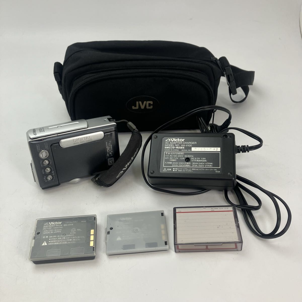 立★1円〜 VICTOR ビクター GR-DVP3 MiniDV デジタルビデオカメラ 200x 付属品付き 通電、動作未確認品 ...
