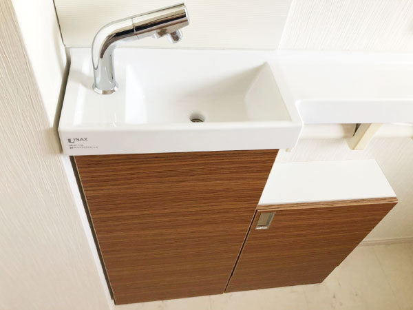 P0607【展示未使用品】TOTO ウォシュレット一体型便器/タンクレストイレ NJ2 TCF989/CS385BR/NW1/ホワイト/手洗いカウンター付 /【Buyee】 Buyee ...