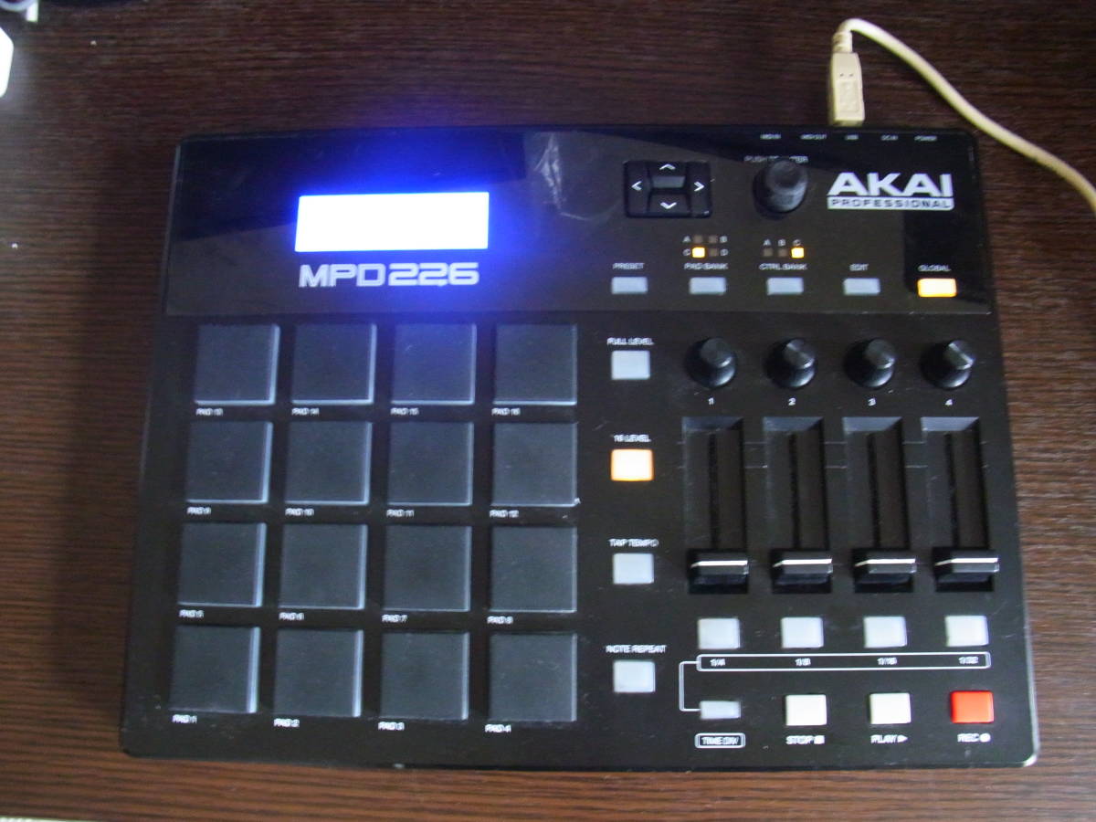 Akai MPD226 Professional USB MIDIコントローラー 16パッド 4フェーダー /【Buyee】 Buyee ...