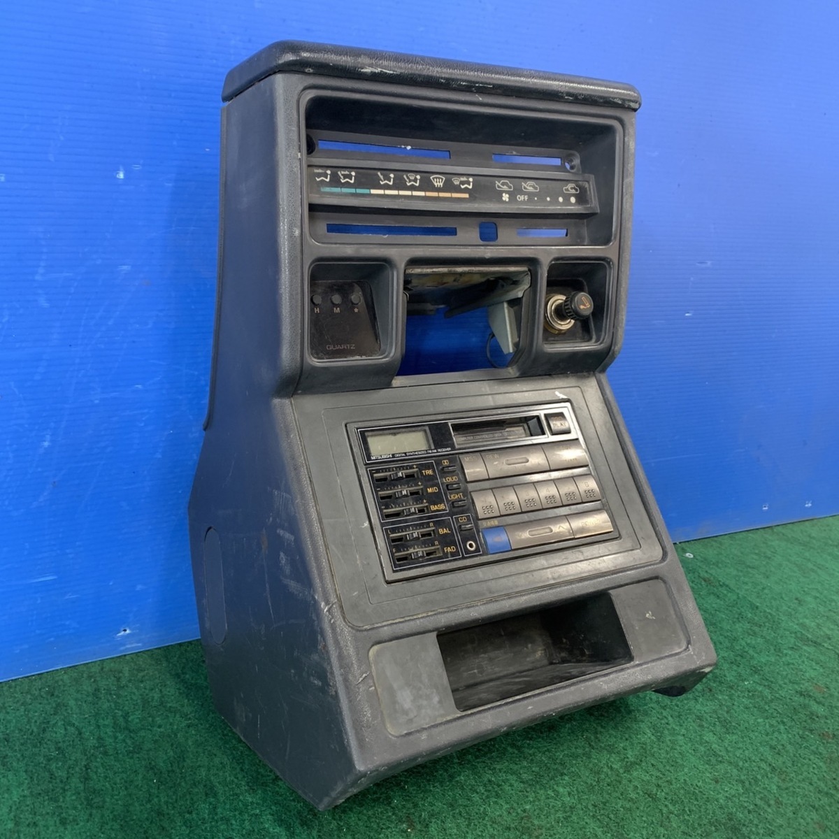 【動作未確認】三菱 パジェロ 純正 ラジオ カセット オーディオ パネル付 ラジカセ 希少 レア 旧車 L044/L049/L141/L146/L149[Y/04-1067] /【Buyee ...