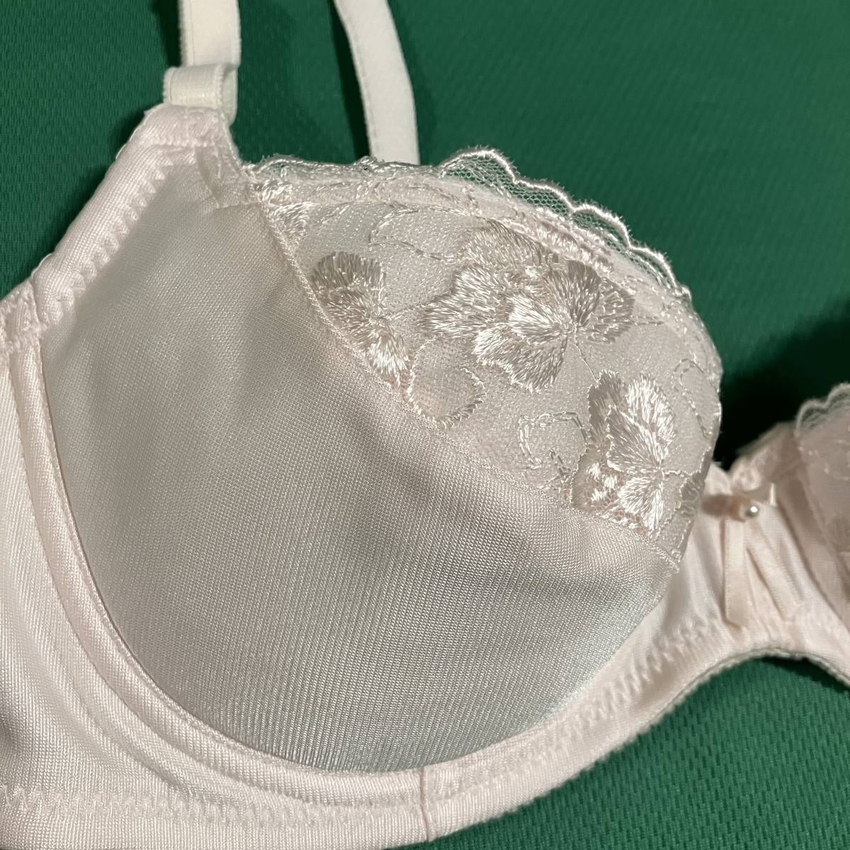 レトロ パステルピンク ワイヤー入り B70 つるつるナイロン ブラジャー ハーフカップ 一段ホック /【Buyee】 Buyee - Japanese Proxy Service | Buy ...