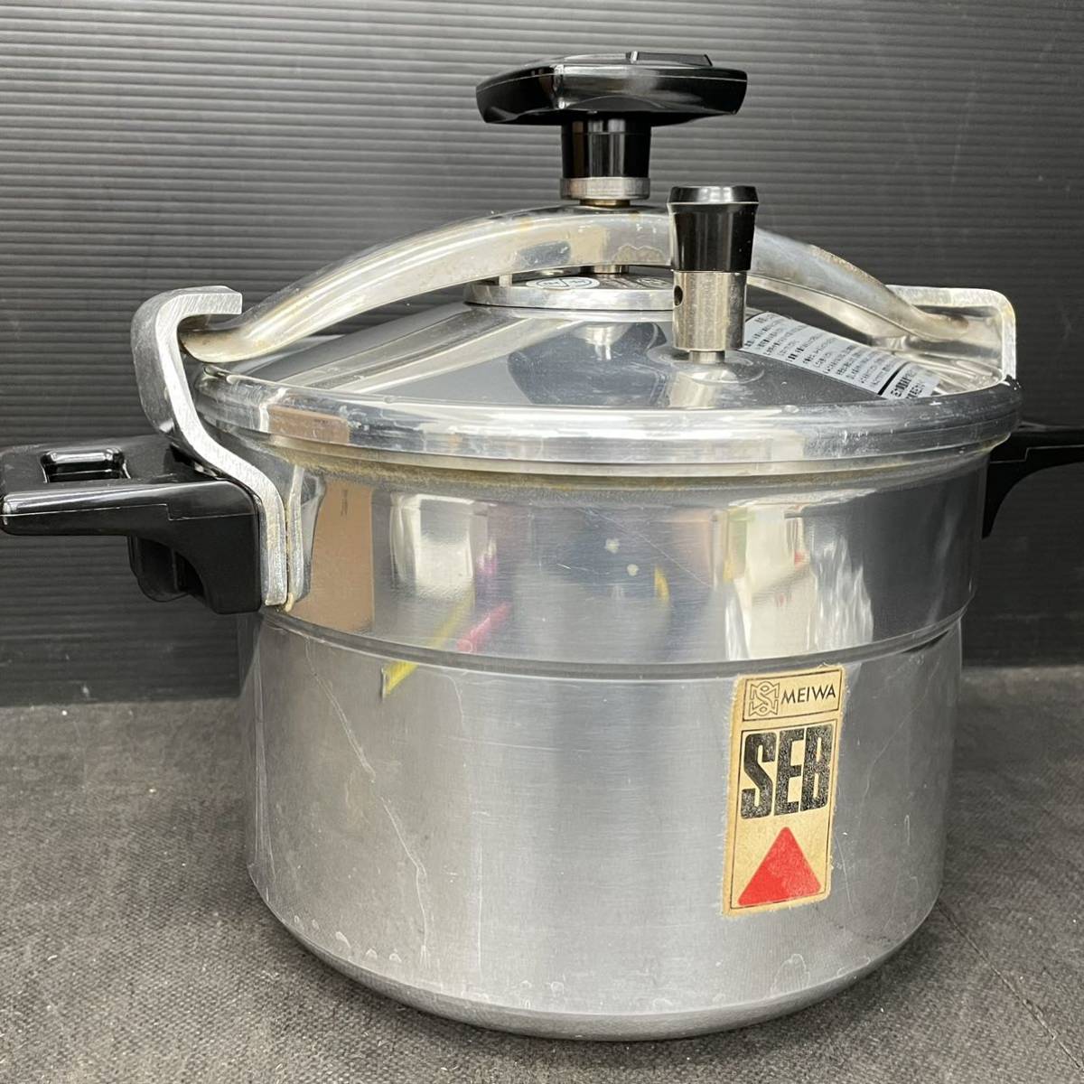(913d9) SEB セブ ジャパン 圧力鍋 両手鍋 厚手 アルミ製 6L 圧力なべ FRANCE フランス製 調理器具 料理 家庭用品 ...