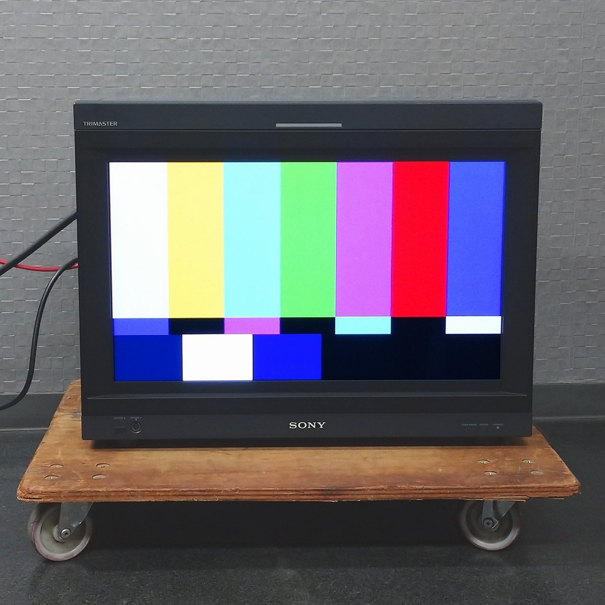 SONY BVM-L230 23型液晶マスターモニター（BKM-243HS HD-SDI入力付き/16Rコントローラー無し/画面傷）【中古 ...