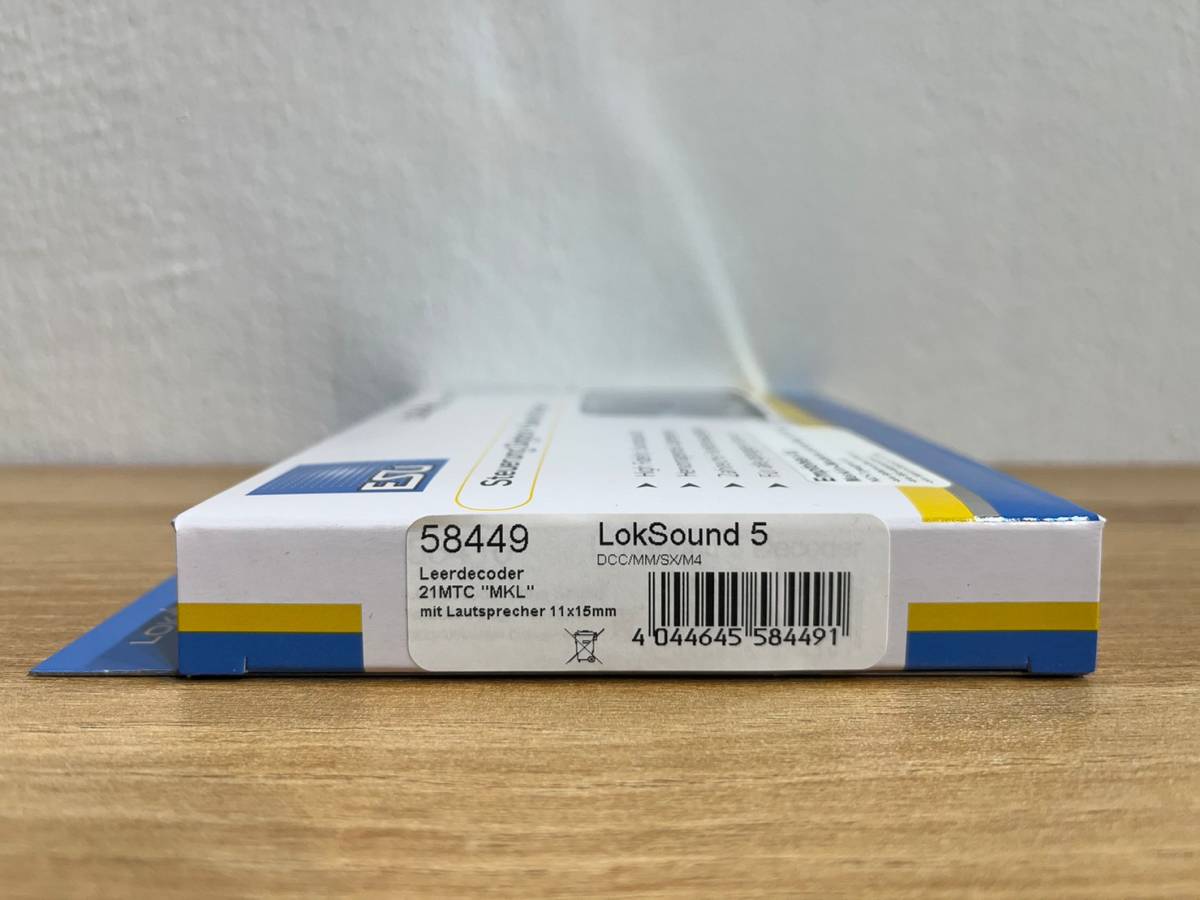 ESU 58449 LokSound 5 DCC/MM/SX/M4 blank decoder, 21MTC「MKL」,with speaker 11x15mm, 0,H0 未開封・新品 ...