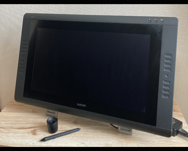 Wacom ワコム 21.5インチ液晶ペンタブレット Cintiq 22HD touchi DTH-2200/K 通電確認のみ 送料無料 ...