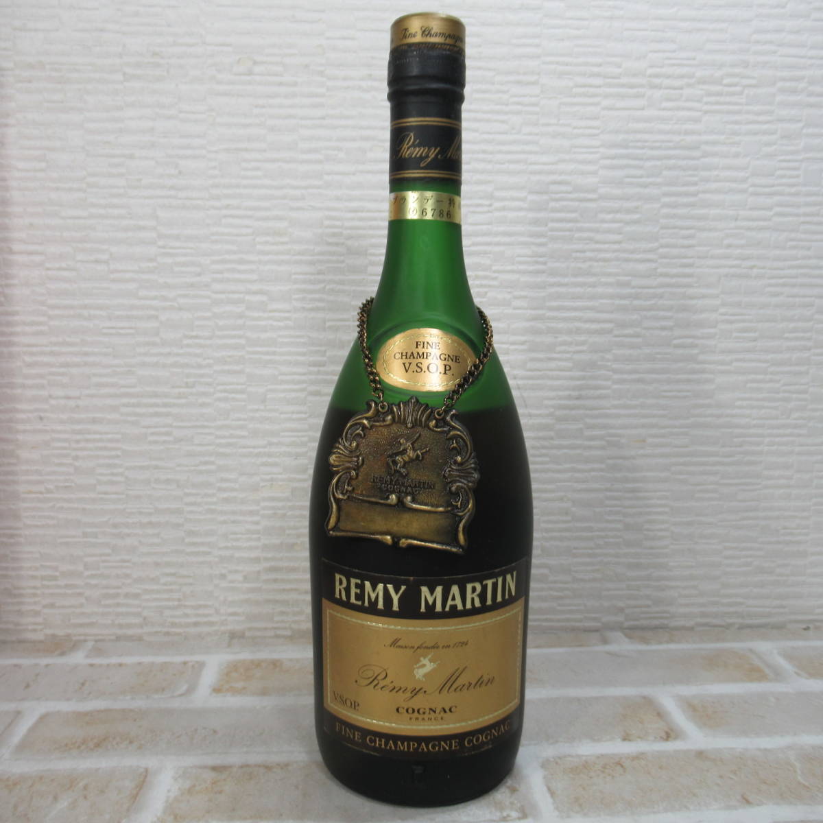 0220G 未開栓/箱付き/REMY MARTIN/レミーマルタン/フィーヌ シャンパーニュ/コニャック/ブランデー/ナポレオン/napoleon/700ml/40％ 2本 /【Buyee ...