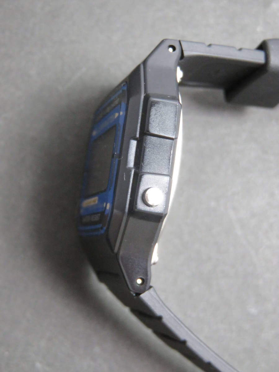 美品 カシオ CASIO デジタル 純正ベルト F-105 男性用 メンズ 腕時計 U638 稼働品 /【Buyee】 Buyee ...