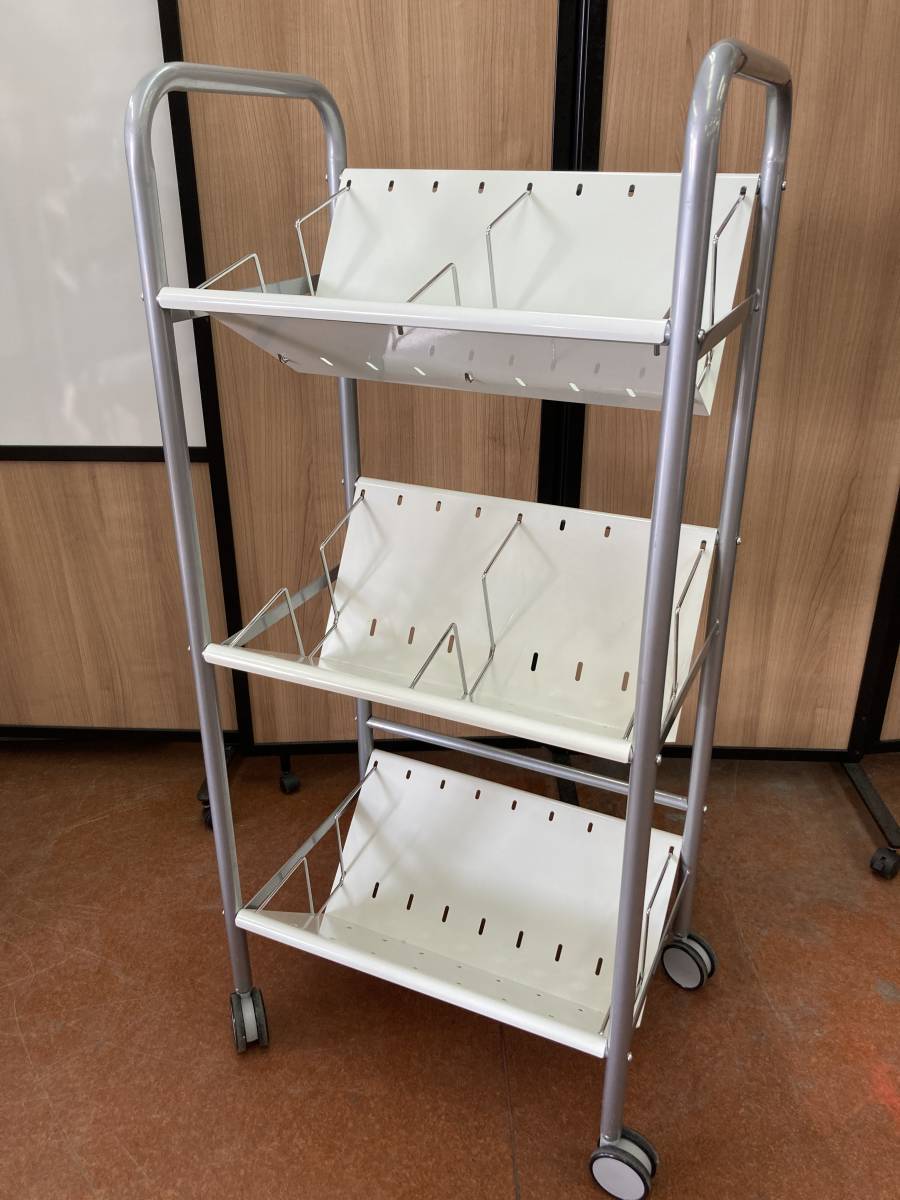 美品 ブックカート 雑誌ラック ブックスタンド 本棚 3段 キャスター脚 幅56X奥行39X高さX122 /【Buyee】