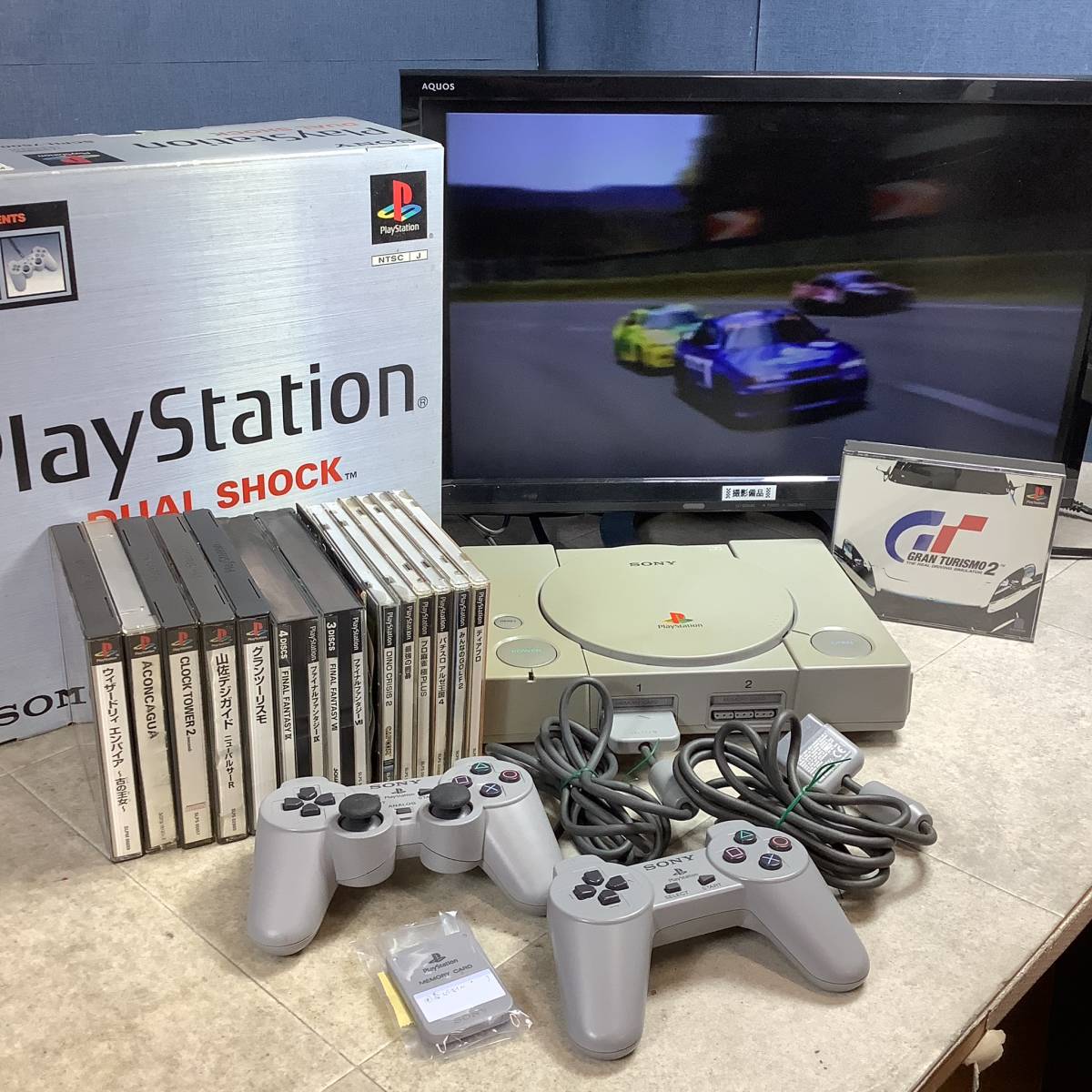 F3094【動作品】すぐ遊べる. SONY／ソニー. PS1. 本体 + ソフト. 他 グランツーリスモ／2 ファイナルファンタジーⅨ／Ⅶ ...