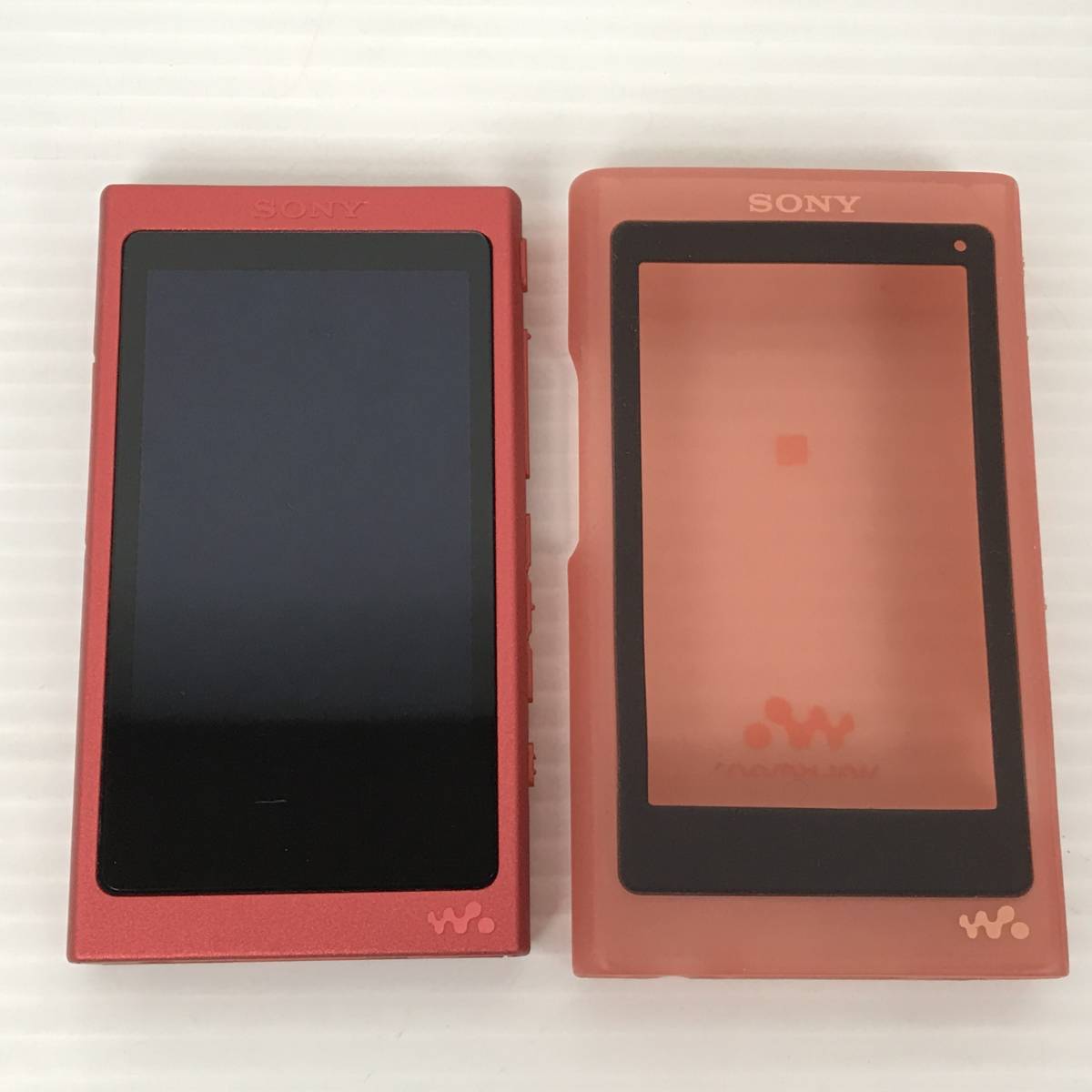 即決 Sony ソニー WALKMAN ウォークマン 32GB NW-A46 動作品 シリコンケース付き Bluetooth microSD ...
