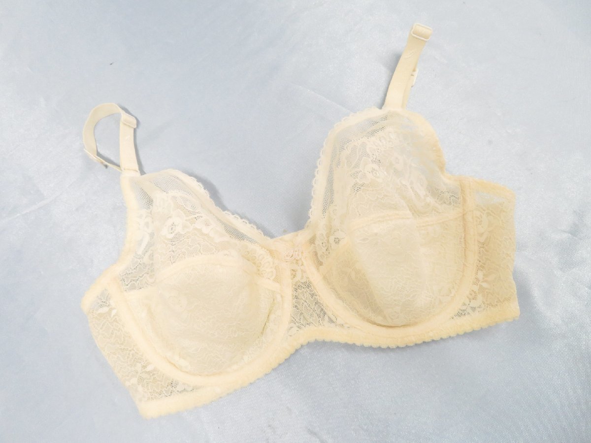 ★シャルレ CHARLE 柔らかワイヤーブラジャー フルカップ FA131 C75 ホワイト★中古 /【Buyee】 Buyee - Japanese Proxy Service | Buy ...