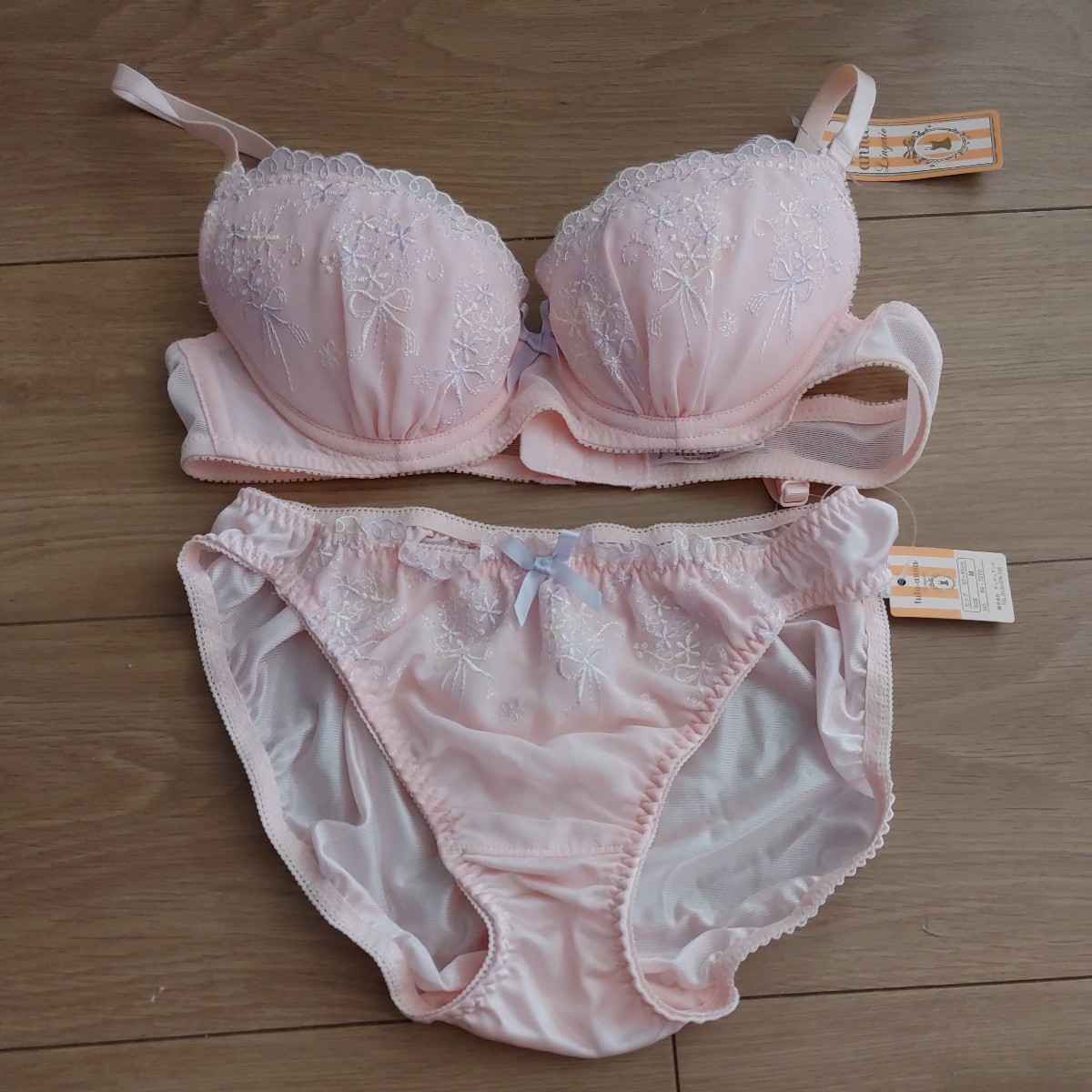 チュチュアンナ tutu anna ブラショーツセットB70 Mサイズ 下着 タンス整理品 ピンクリボン小花柄 レース 新品未使用タグ付 /【Buyee】 Buyee - Japanese ...