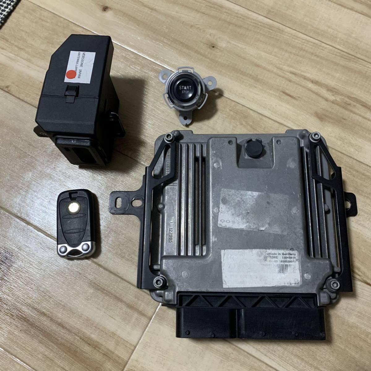 アルファロメオ 159 2.2 93922 TI ECU エンジン コンピューター キー スロット Set 93932 ブレラ MT 右ハンドル /【Buyee】 Buyee ...